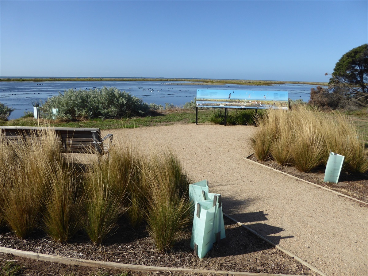 Doug Grant Foreshore / Laverton Creek Sandy Spit - Hobsons Bay